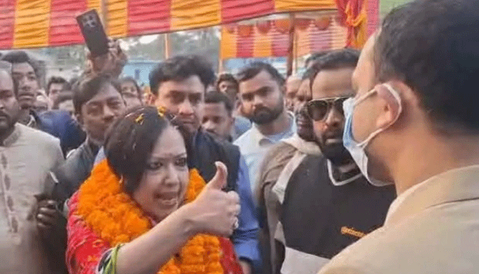 ব্যারিস্টার রুমিন ফারহানাকে শোকজ
